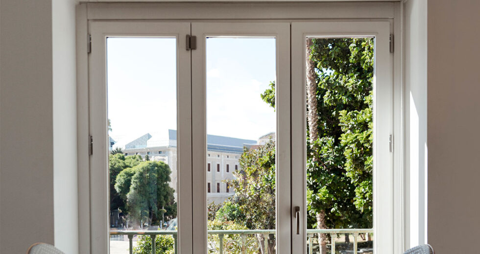 Window Frame Materials Guide: Wood, Vinyl, Fiberglass & More